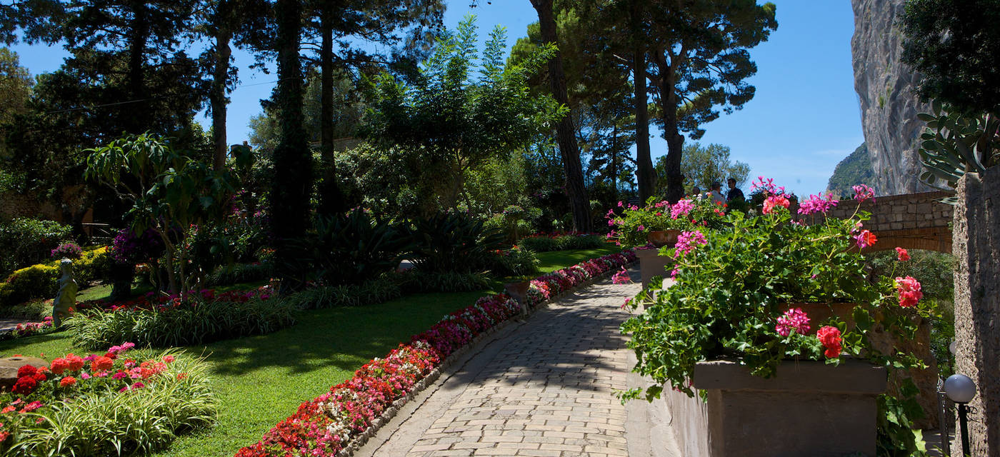 Capri, Italy - Augustus Gardens - Via Krupp - Info & Photos